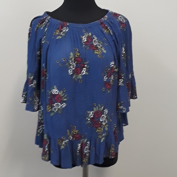 yak & yeti | Tops | Yak Yeti Floral Off Shoulder Bell Sleeve Top | Poshmark